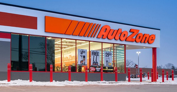 (3⁺) AUTOZONE – Dauerläufer nach Zahlen unter Druck | stock3